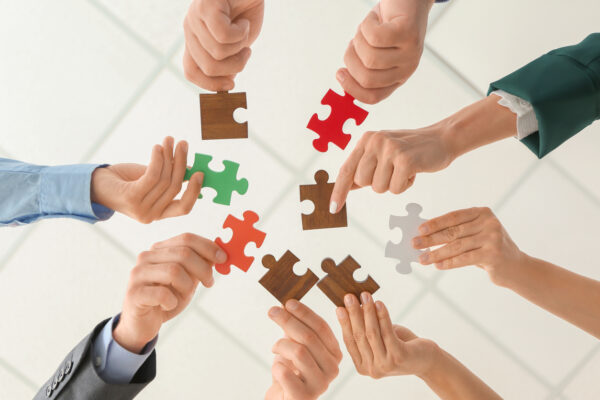 チームビルディングゲーム38選！簡単・オンライン・アクティビティ | IKUSA.JP